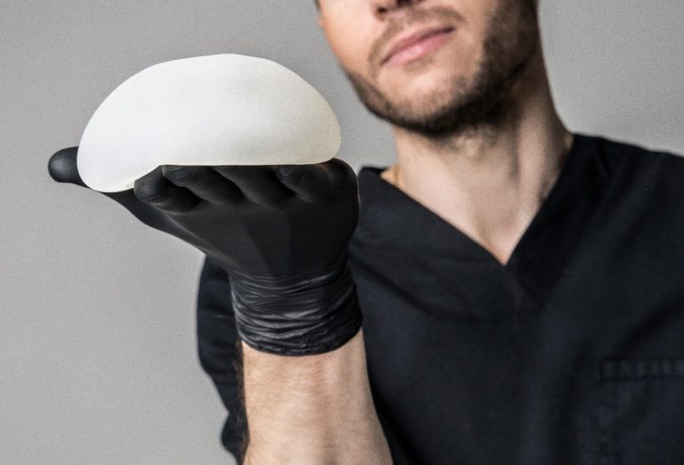 5 Benefits of Getting a Breast Augmentation